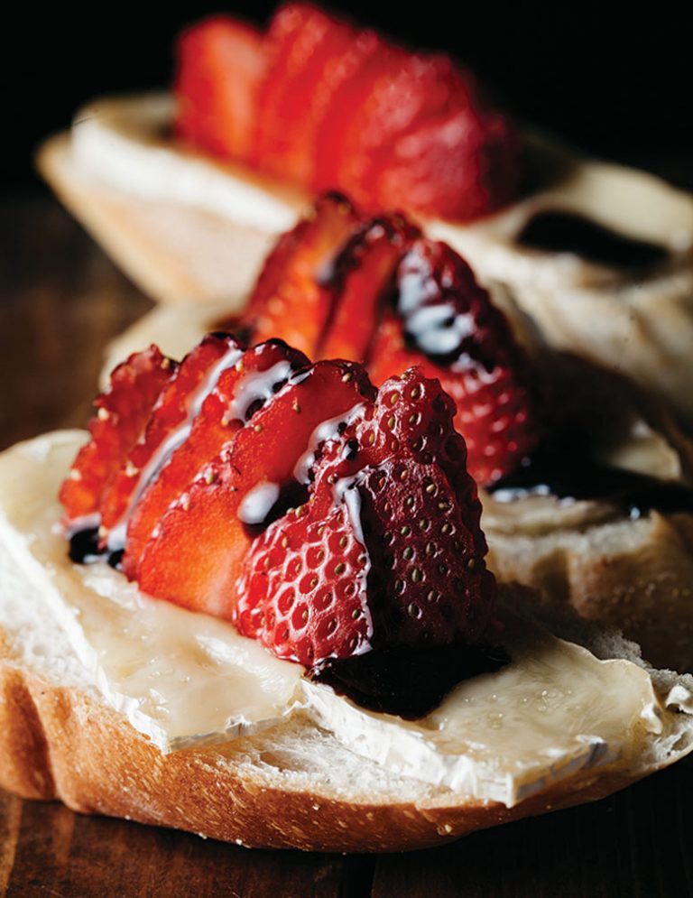 A LOOK INTO THE CHEESE MANY LOVE - Cheese Connoisseur